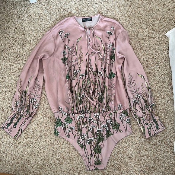 Zara | Tops | Zara Dusty Rose Floral Blousey Bodysuit | Poshmark